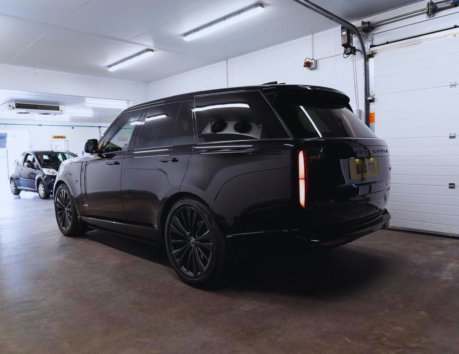 Range Rover Addition 1 | Smash Paintwork